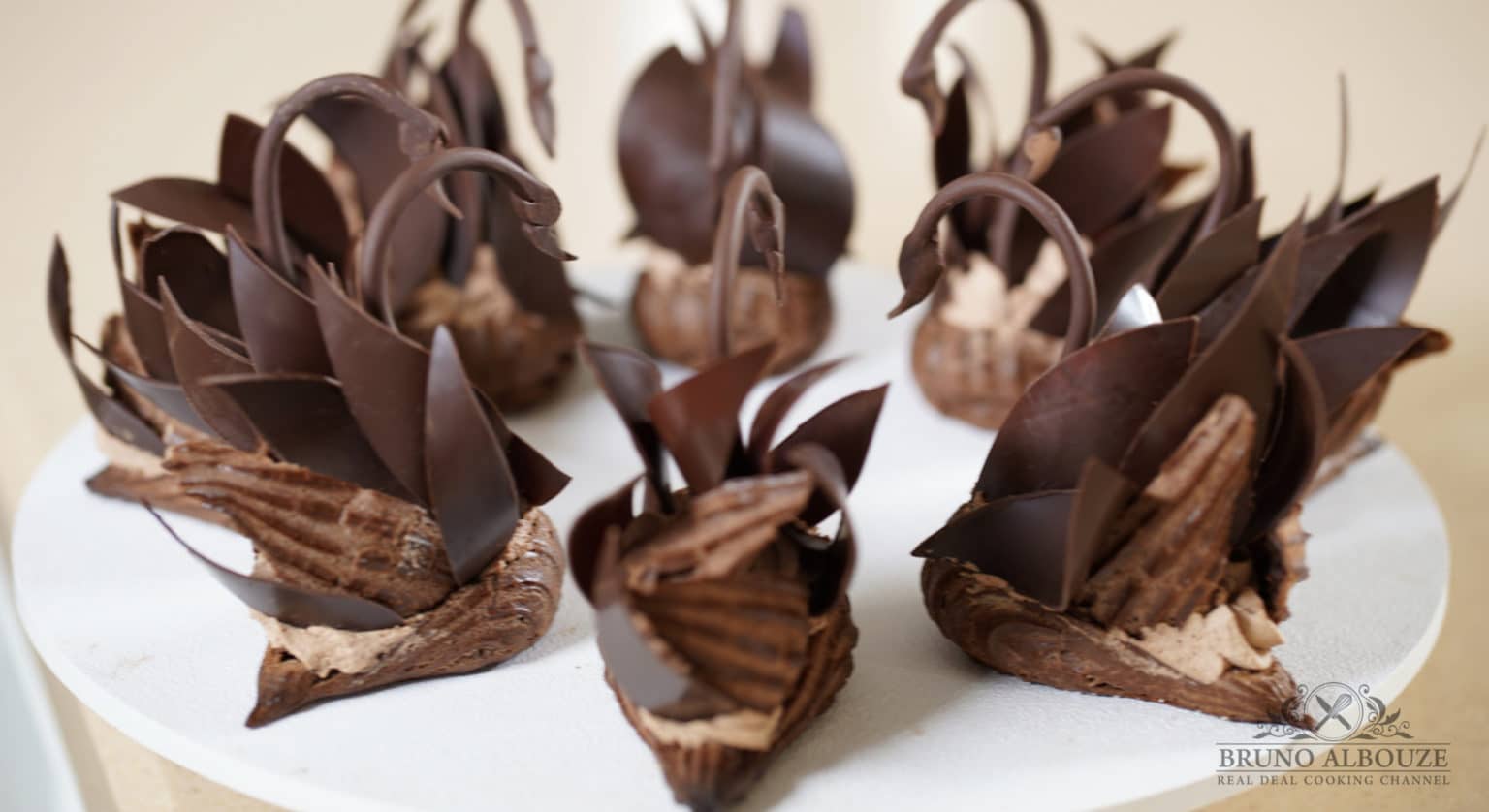 Chocolate Swans - Bruno Albouze recipes